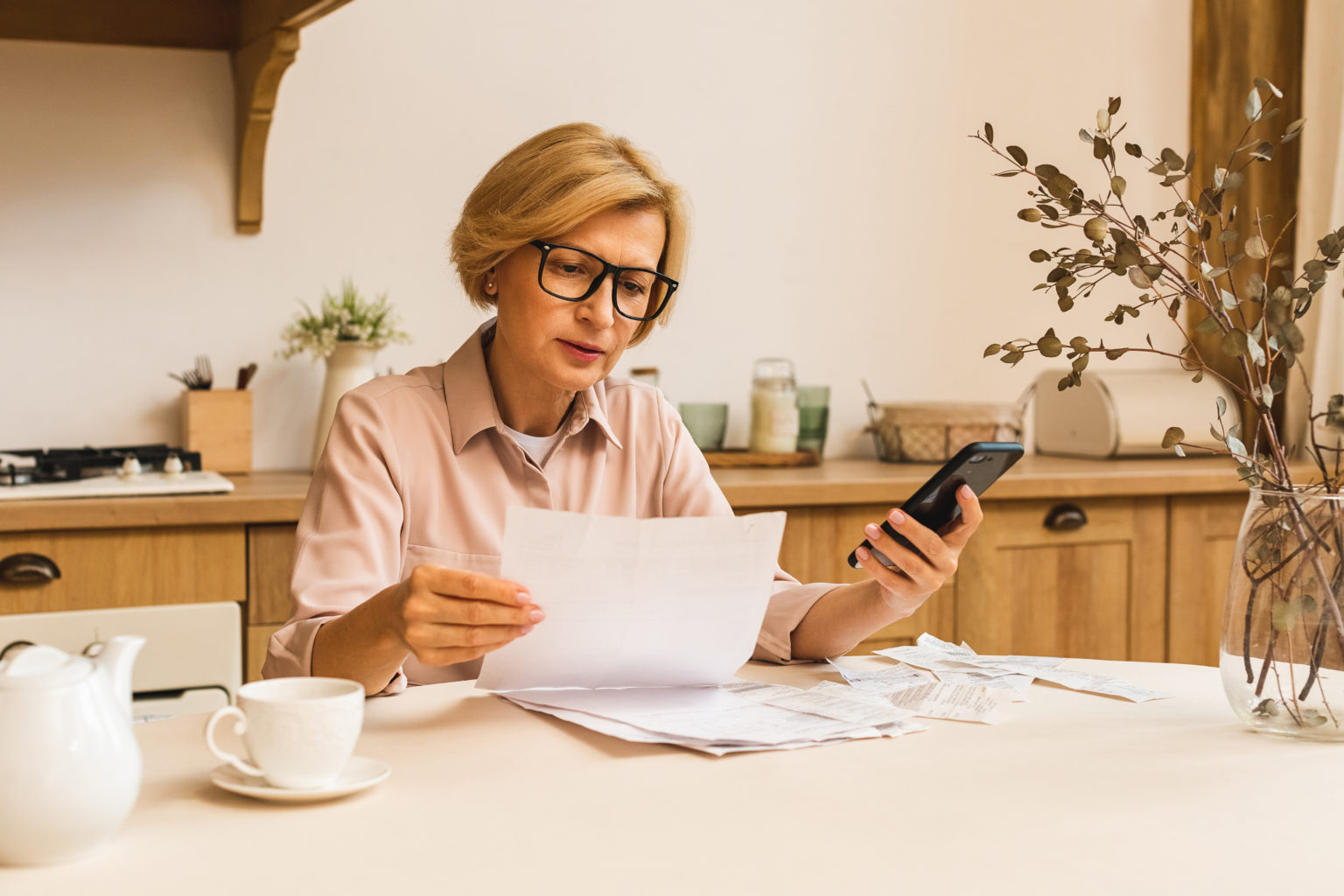 Checking Accounts With Low Overdraft Fees | MoneyRates