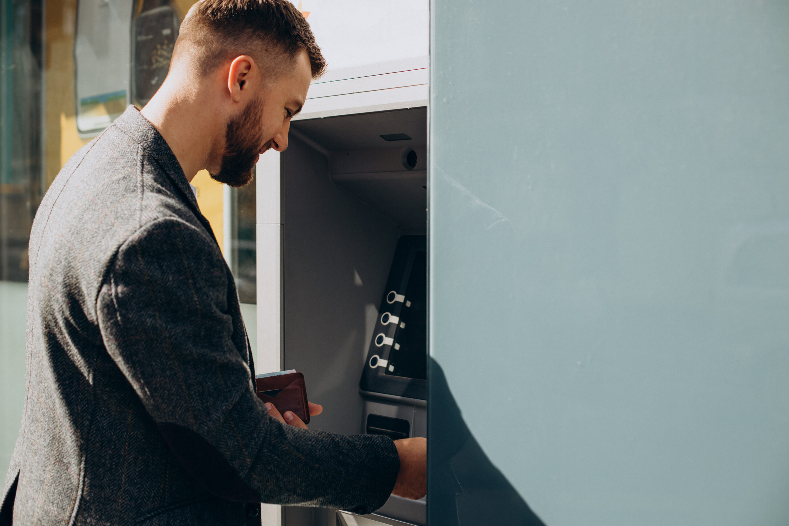 KeyBank Checking Account Review 2025 | MoneyRates